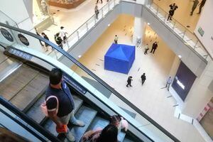 Costanera Center: instalan rejas para evitar suicidios tras petición de la Seremi de Salud ...