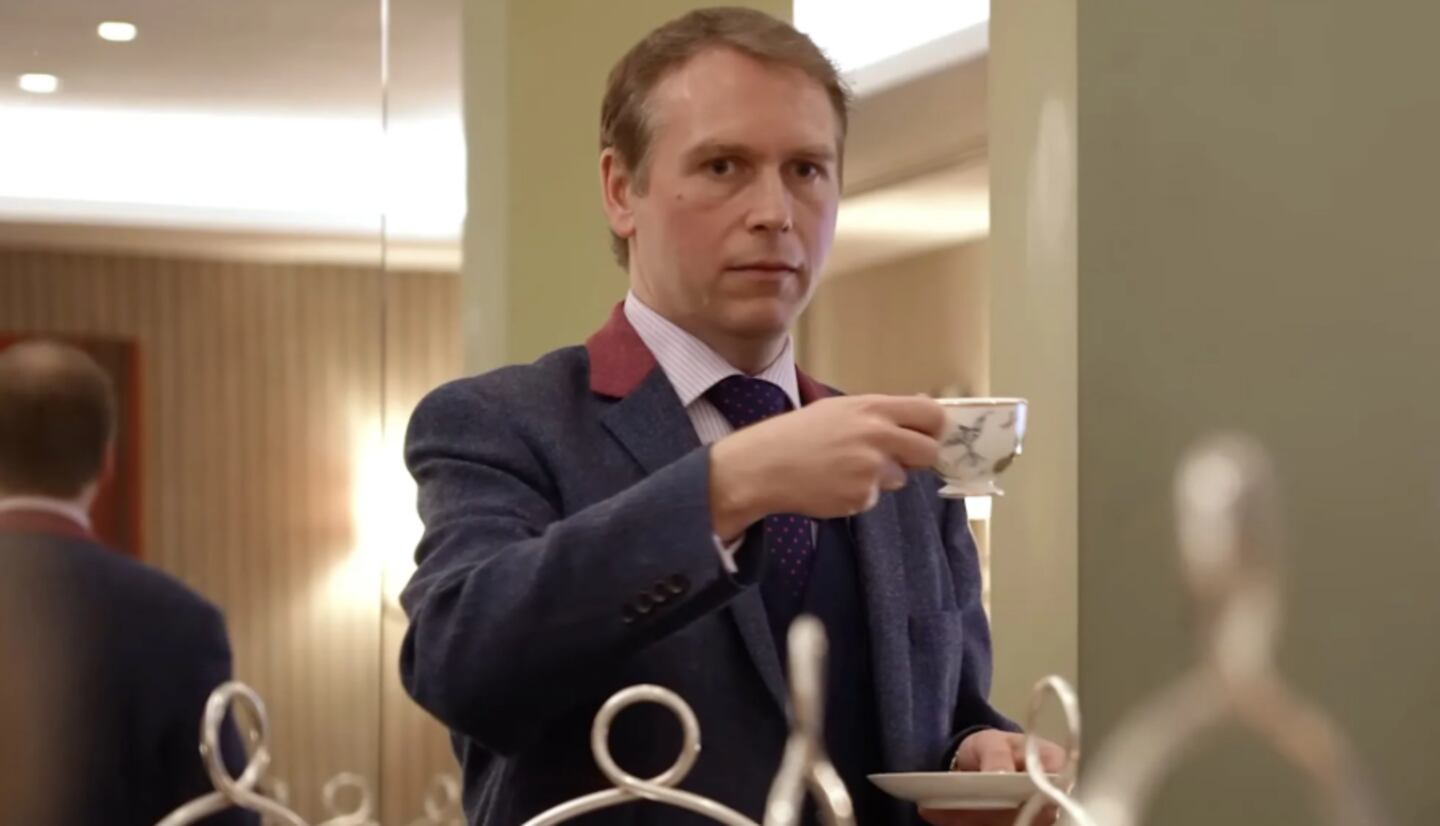 El príncipe Harry y Meghan Markle harán vida entre Reino Unido y ...